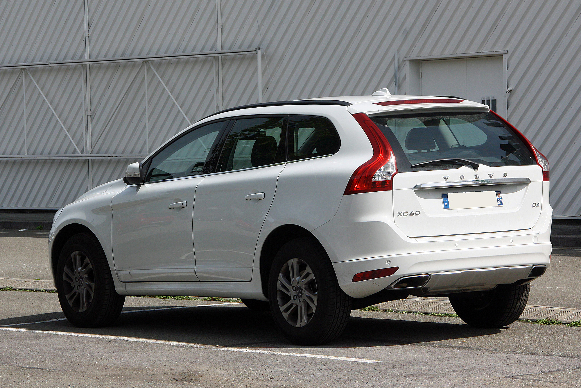 Description du véhicule Volvo XC60 phase 2 - Encyclopédie automobile Encyclautomobile.fr