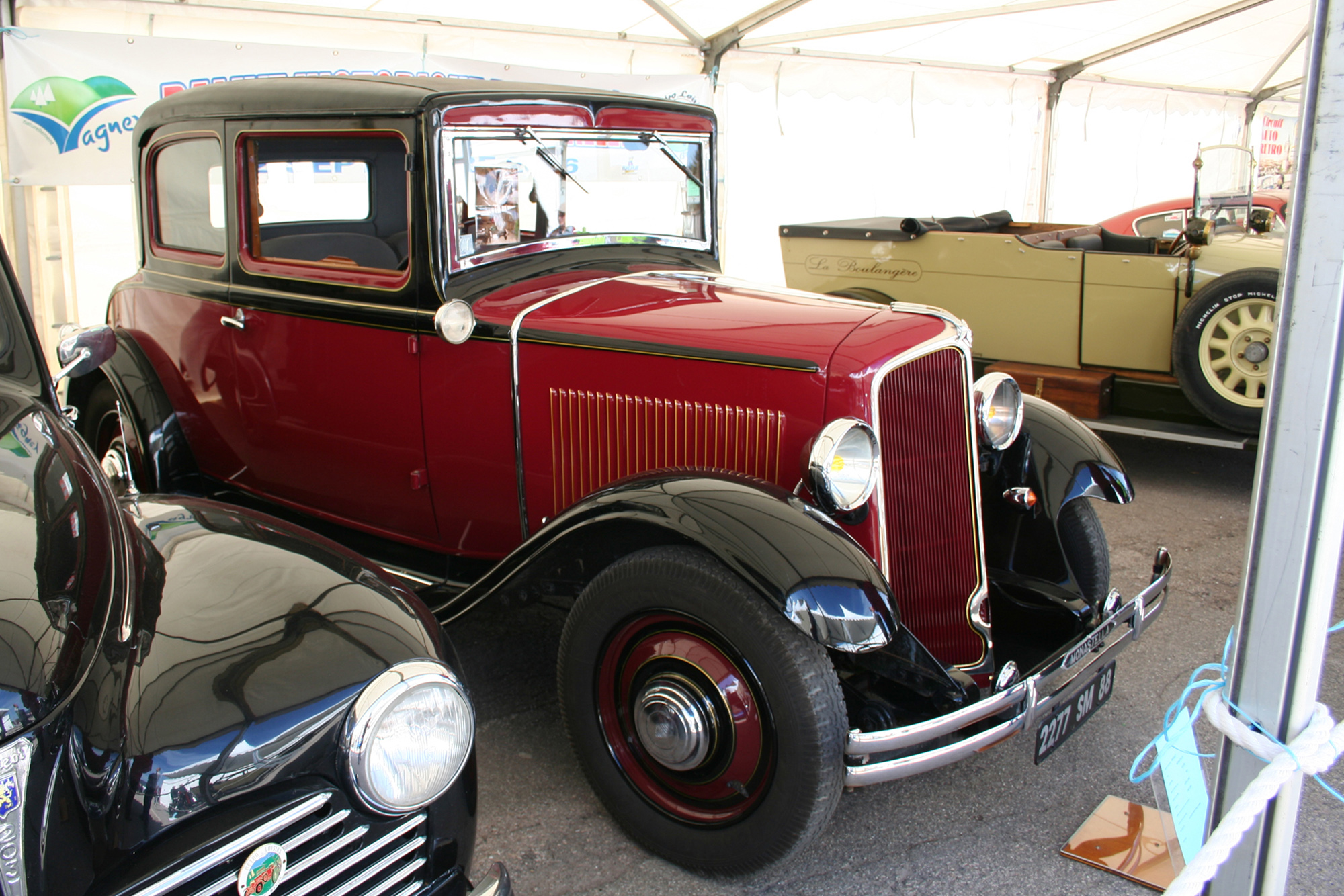 Description du véhicule Renault Monastella - Encyclopédie automobile Encyclautomobile.fr