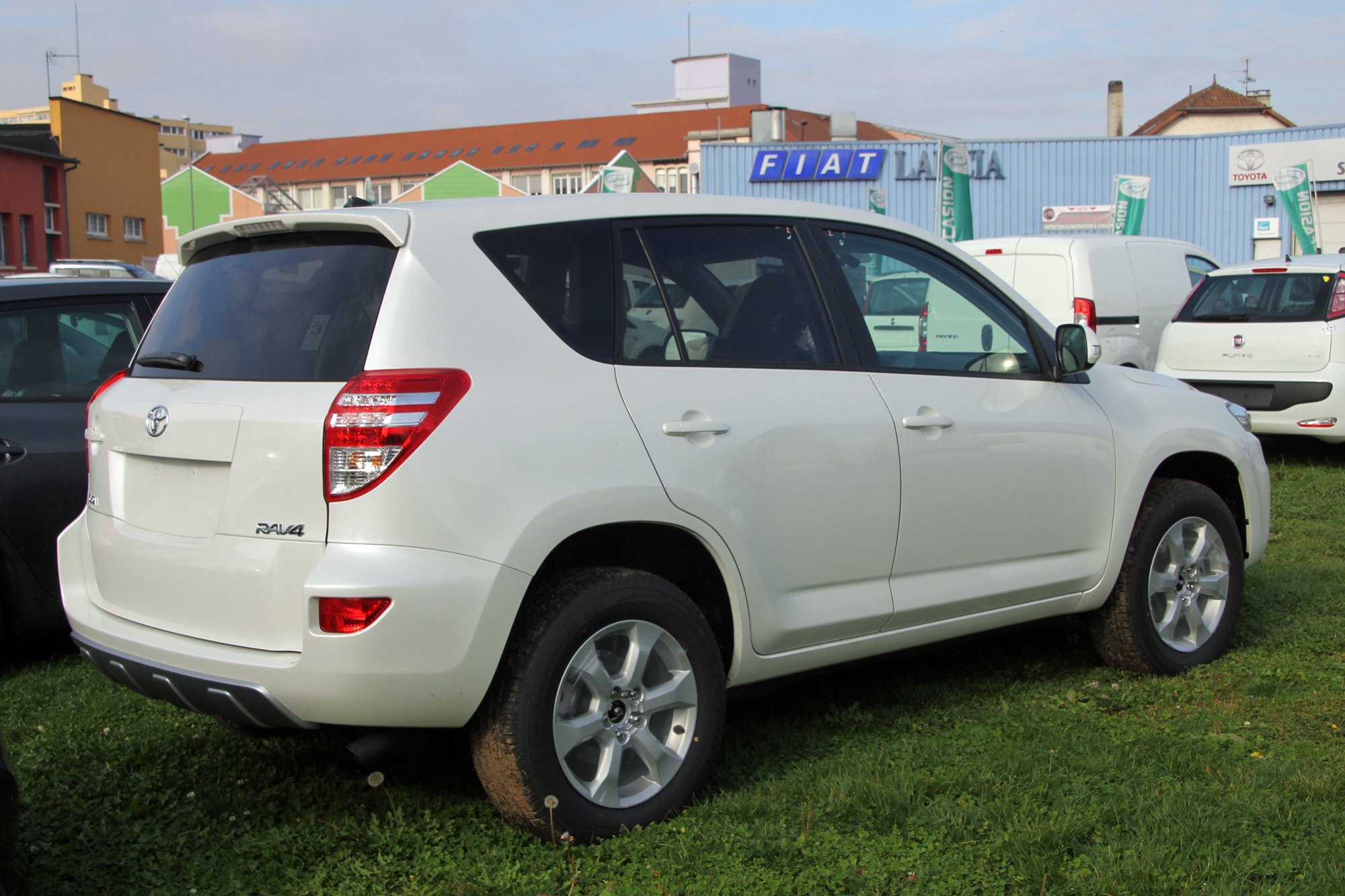 Description du véhicule Toyota Rav4 3 - Encyclopédie automobile Encyclautomobile.fr